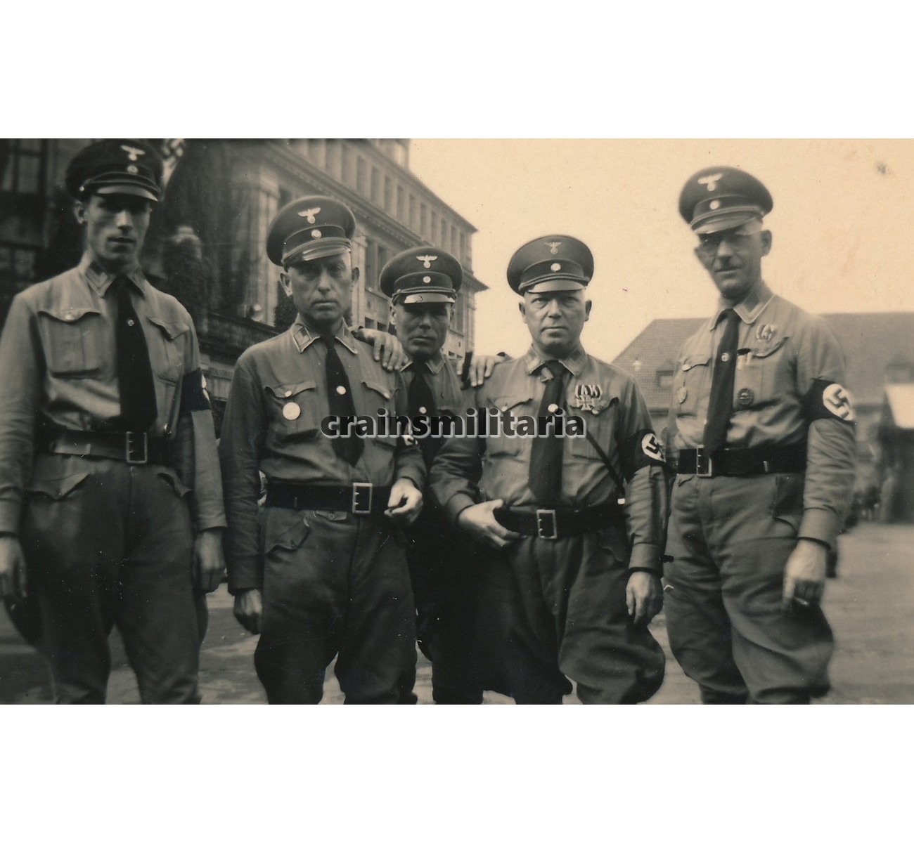 Crain's Militaria - NSDAP Members visiting Nürnberg
