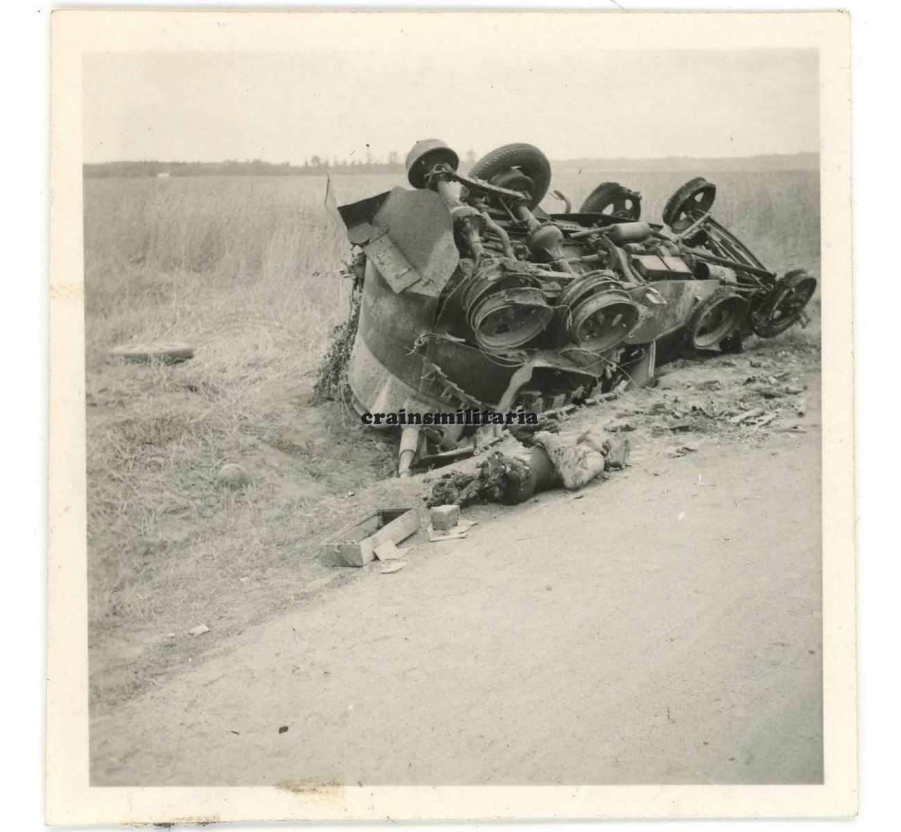 Crain's Militaria - KIA Russian armoured car driver