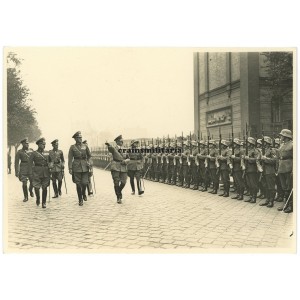 Crain's Militaria